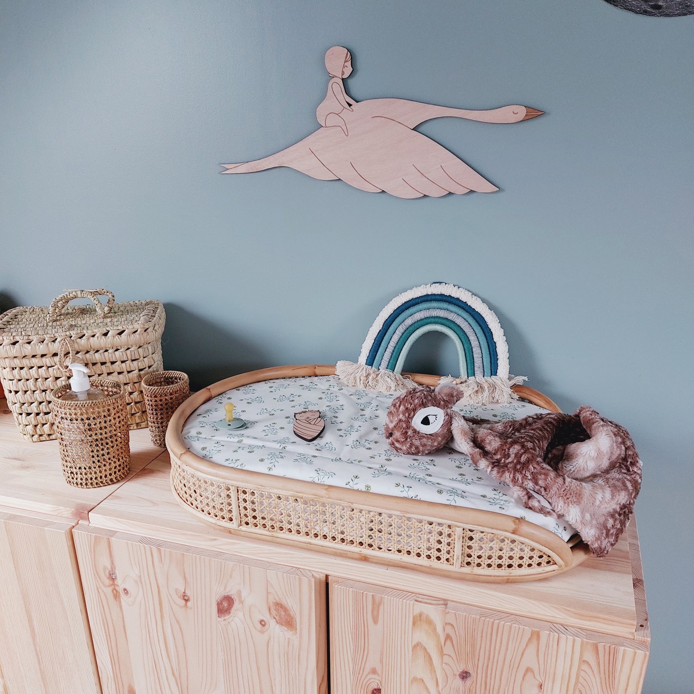 Panier à langer en cannage et rotin ouvert