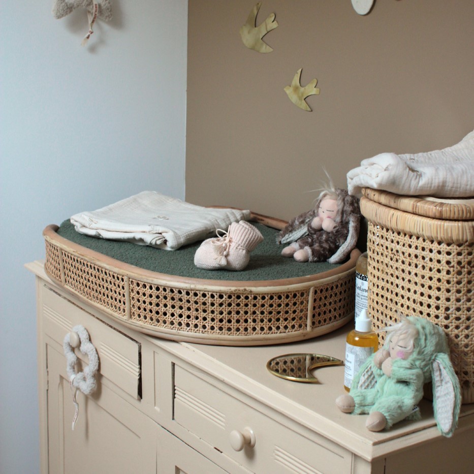 Panier à langer en cannage et rotin ouvert